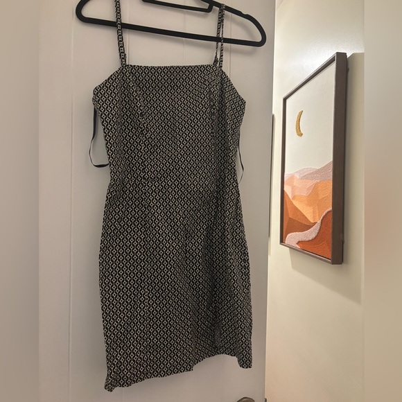 Monteau | Dresses | Monteau Black And White Geometric Mini Dress | Poshmark